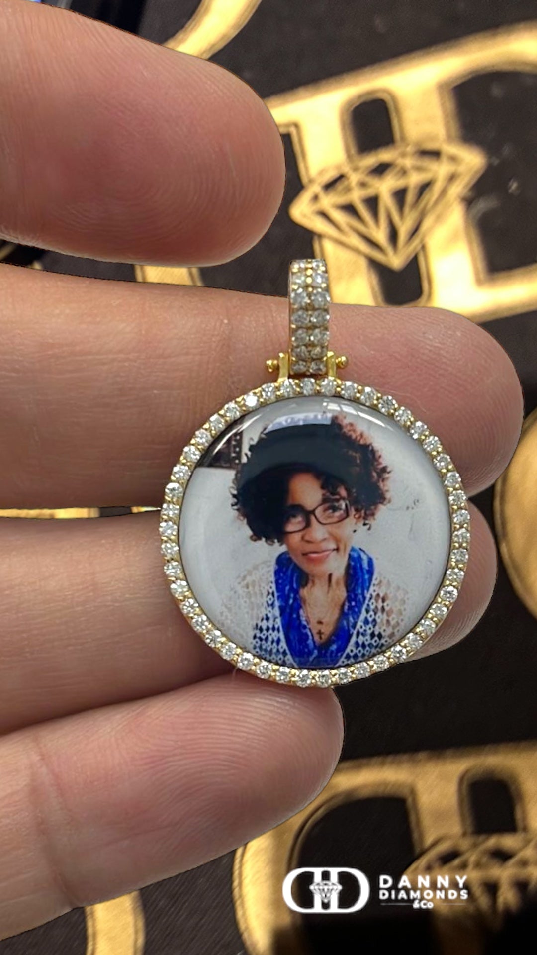 Buy Online 14k Yellow Gold Diamond Picture Pendant .78ctw for Men’s ...